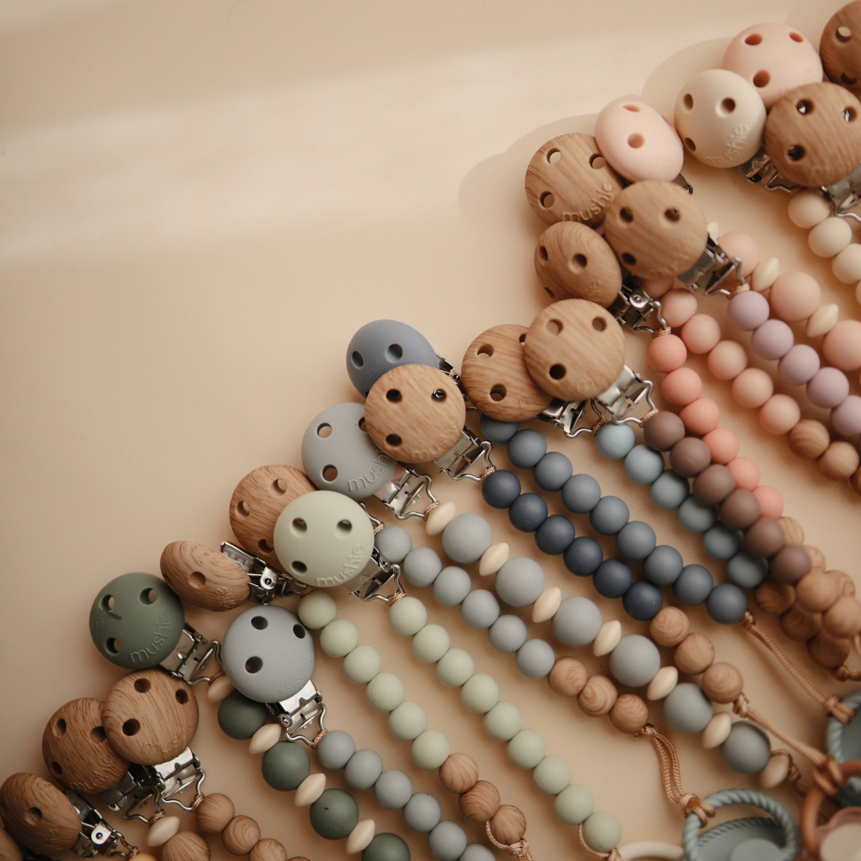 Pacifier Clips – Mushie