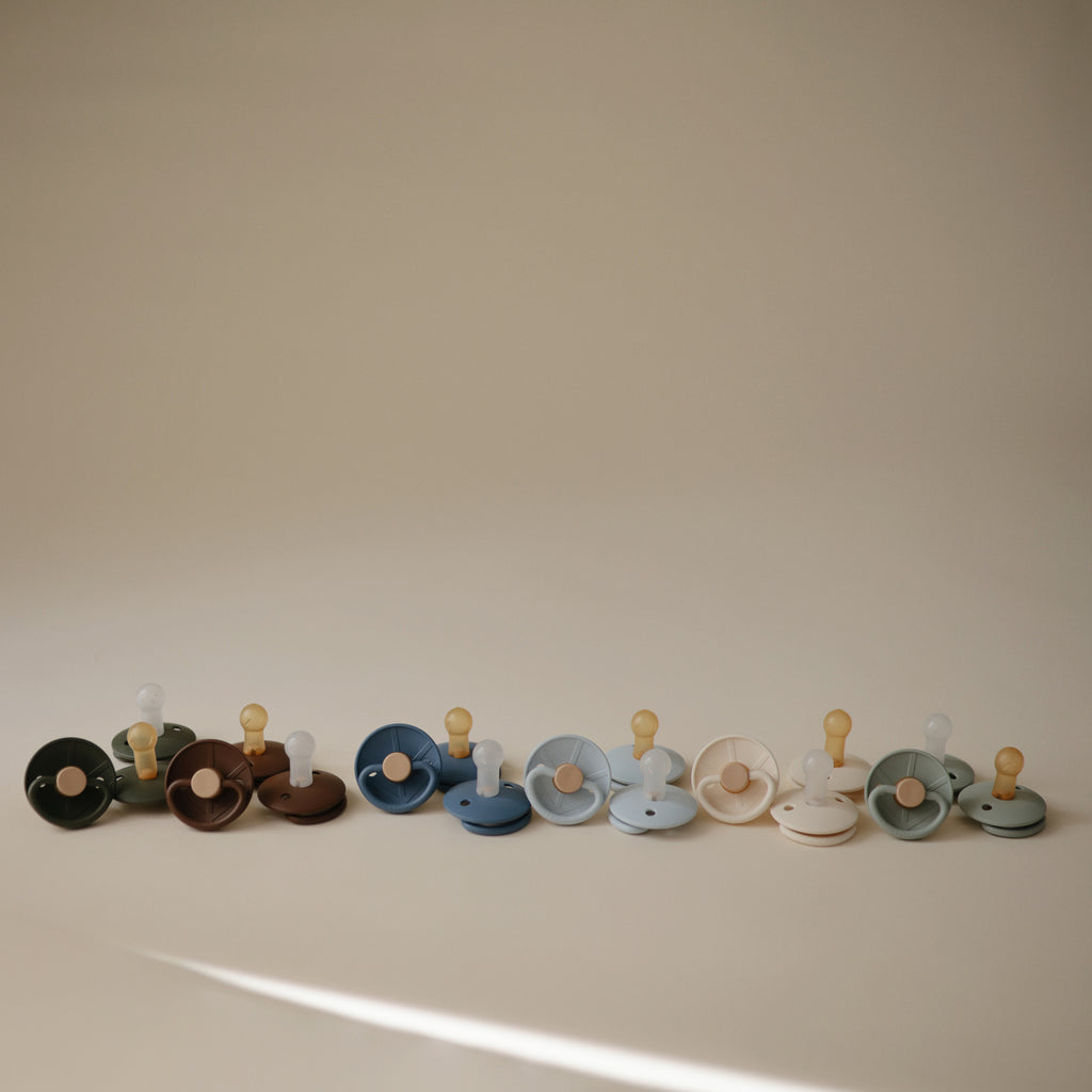 FRIGG Little Viking Natural Rubber Pacifier 2-Pack – Mushie