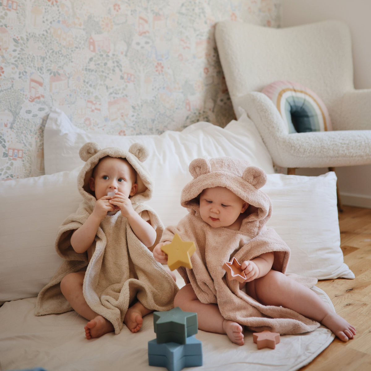 Mushie Nesting Stars Baby Toy