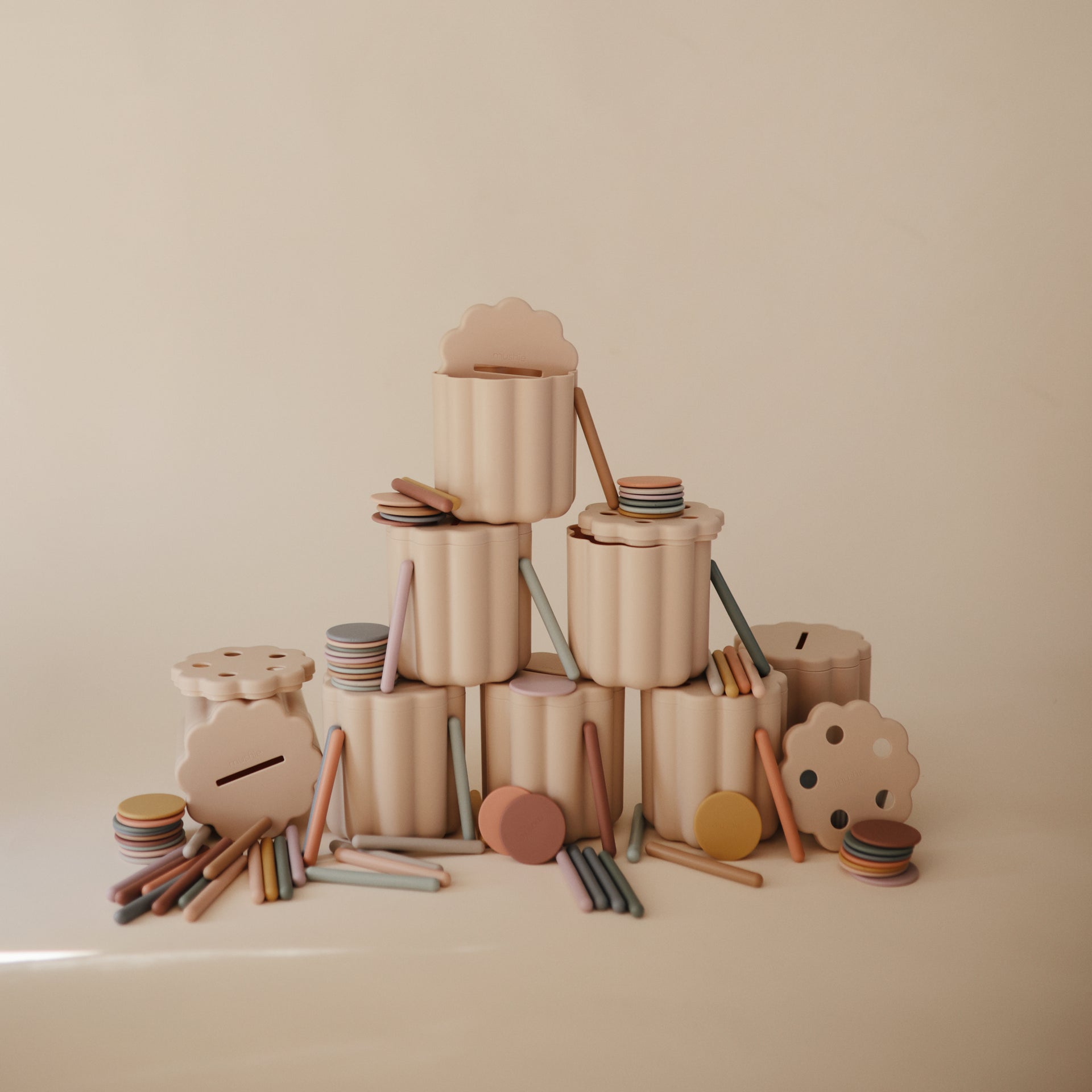 Coin & Tube Sorting Set – Mushie