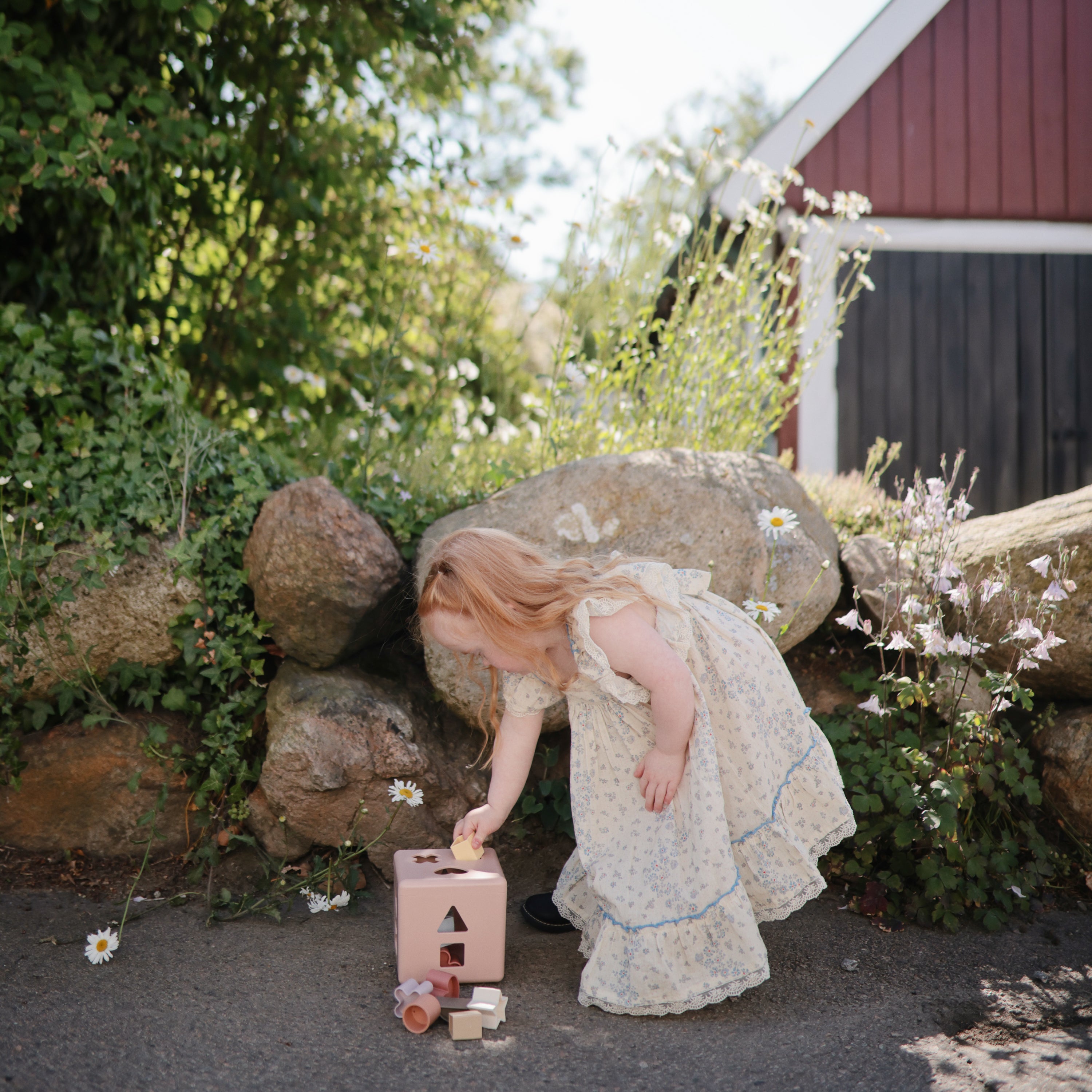 mushie Baby Shape Sorting Box