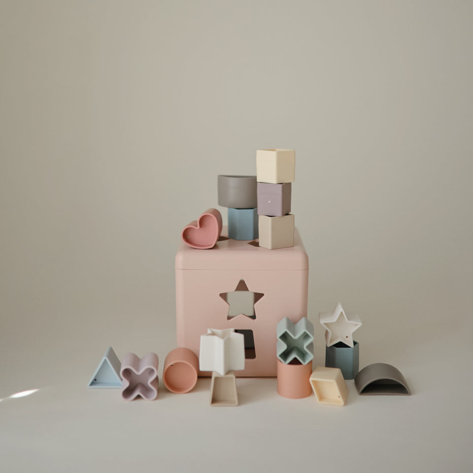 mushie Baby Shape Sorting Box