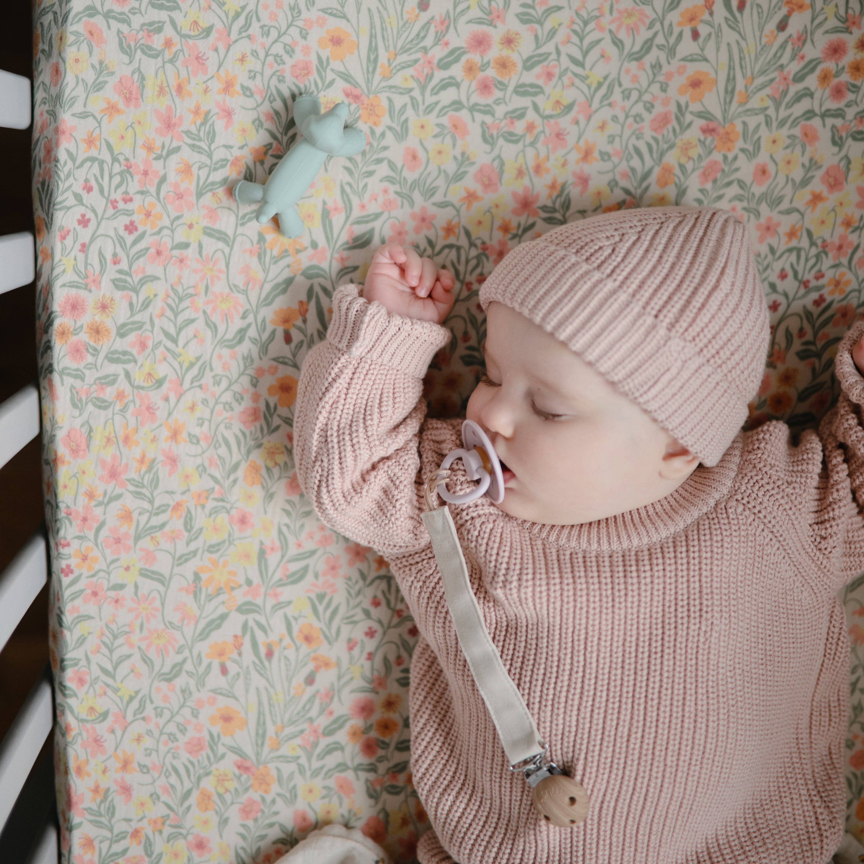 Dog Figurine Teether – Mushie