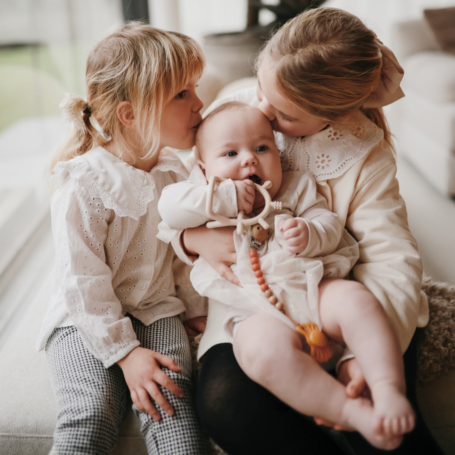 No-Drop Sensory Teether – Mushie