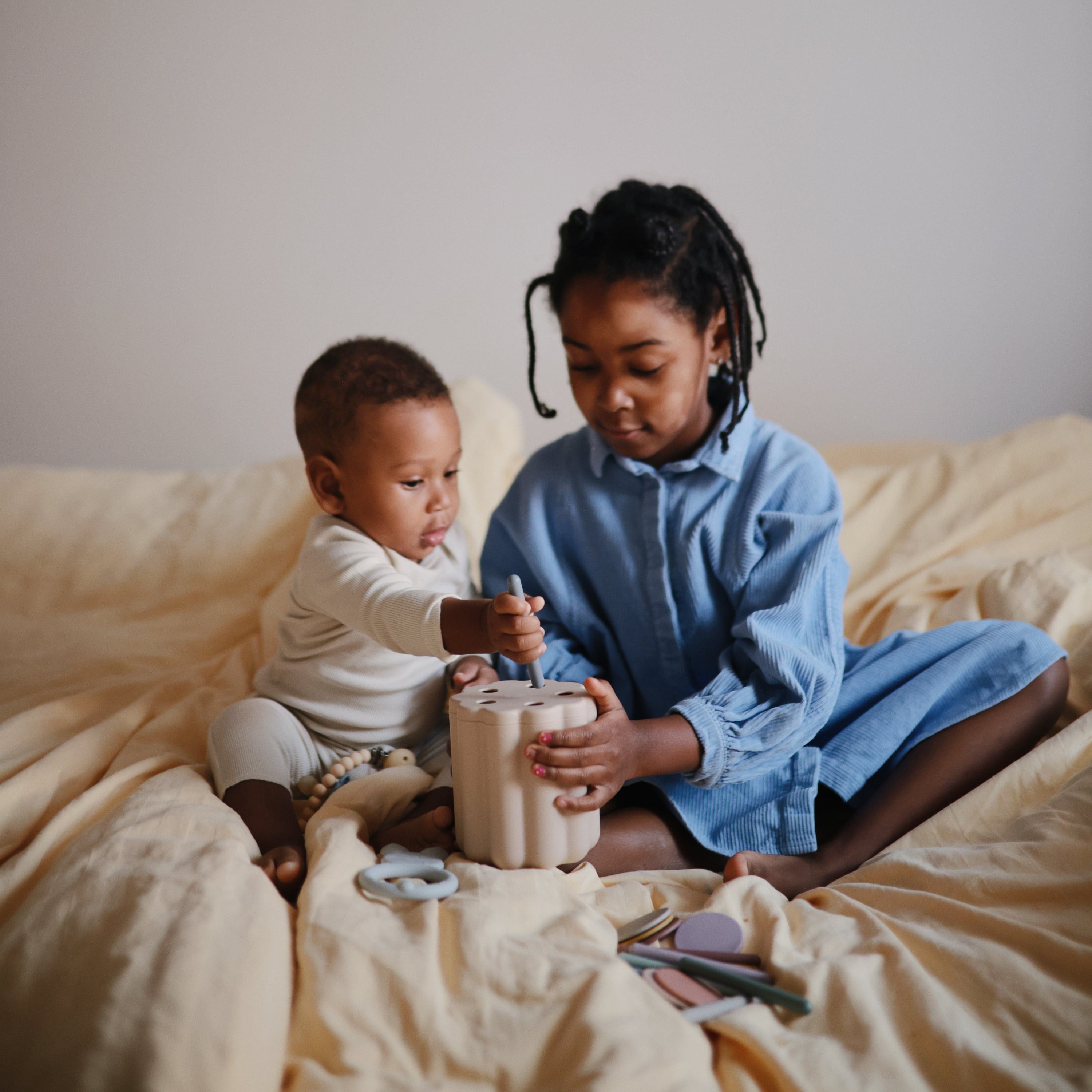 Coin & Tube Sorting Set – Mushie