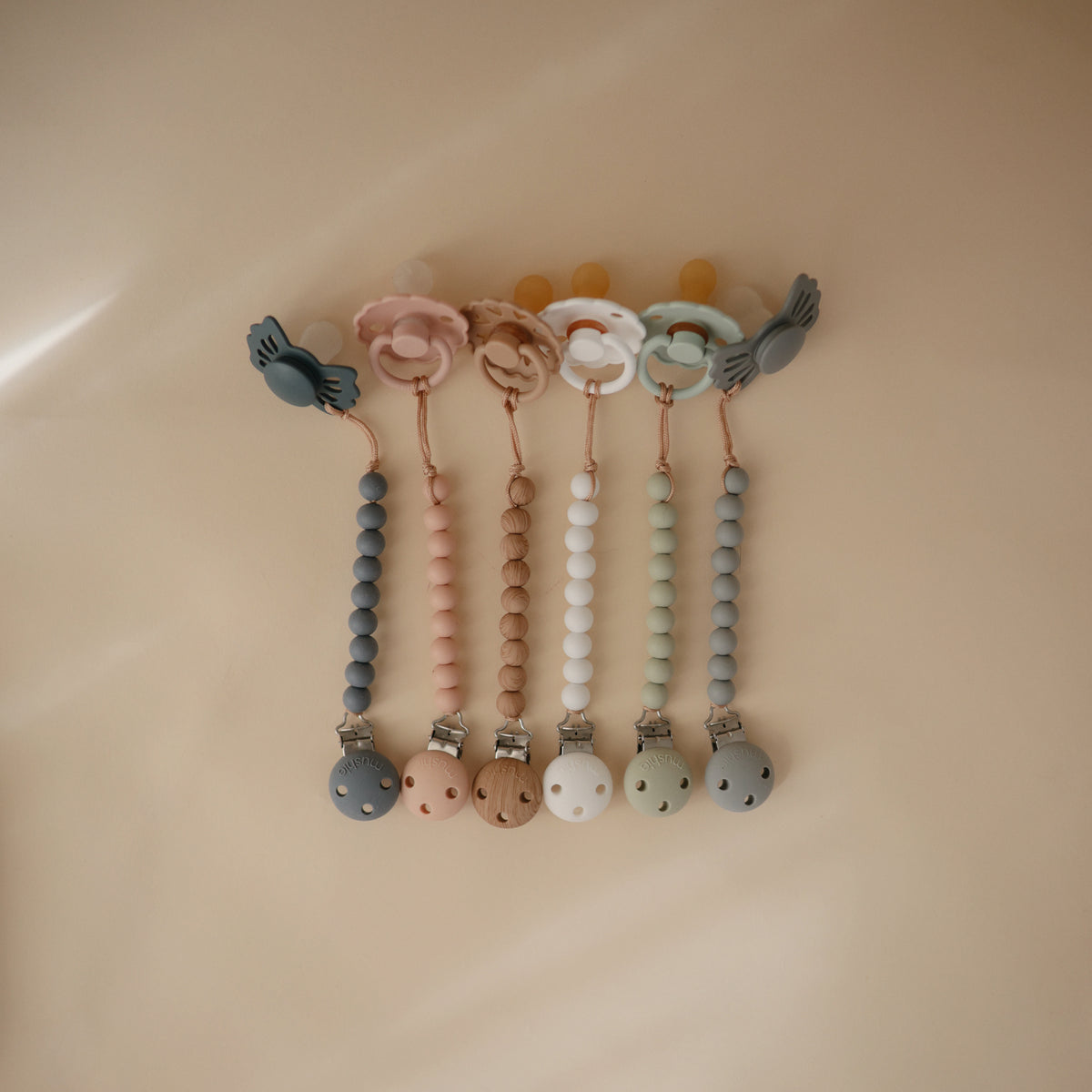 Mushie Baby Pacifier Clip | Hera