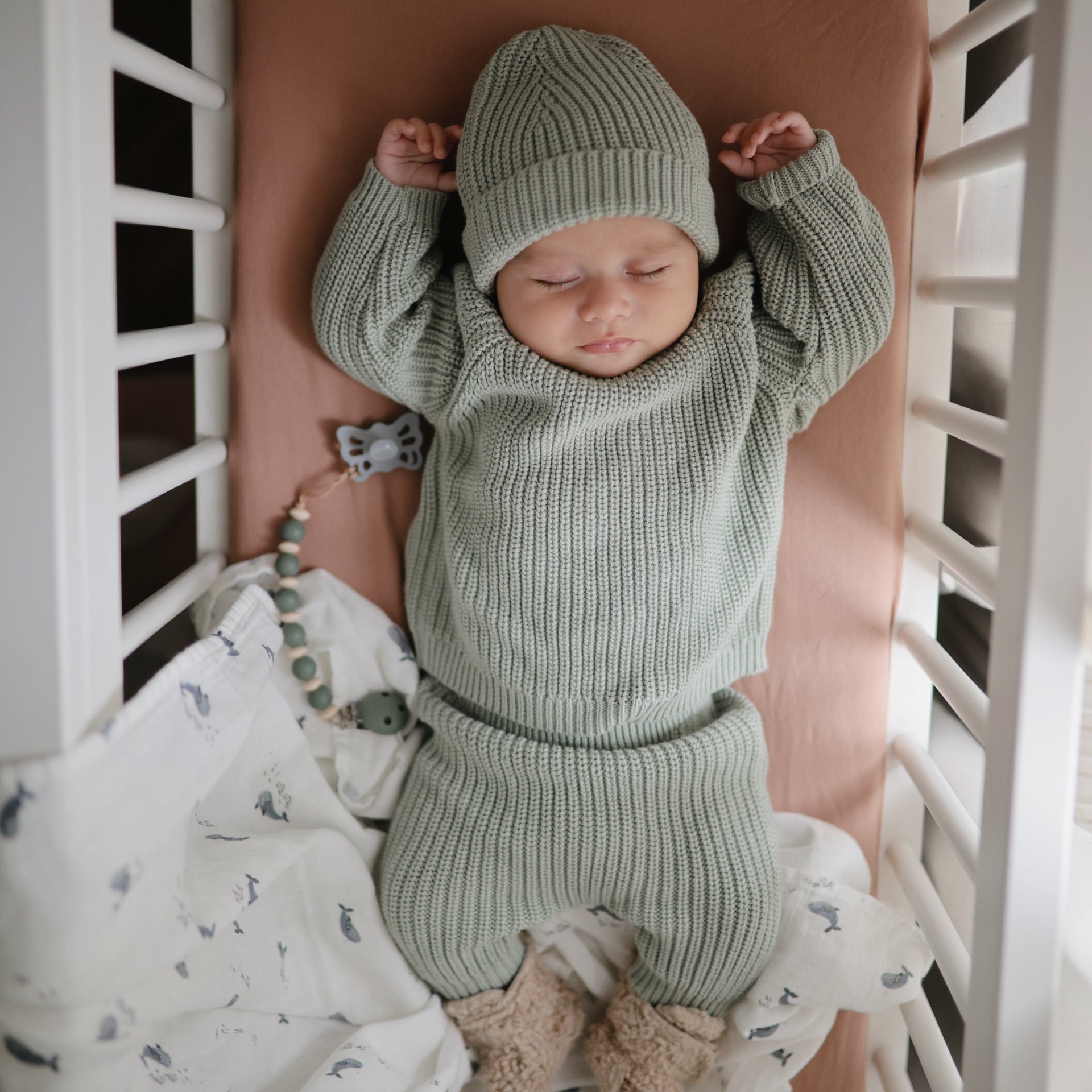 Mushie Silicone Pacifier Clip | Luna