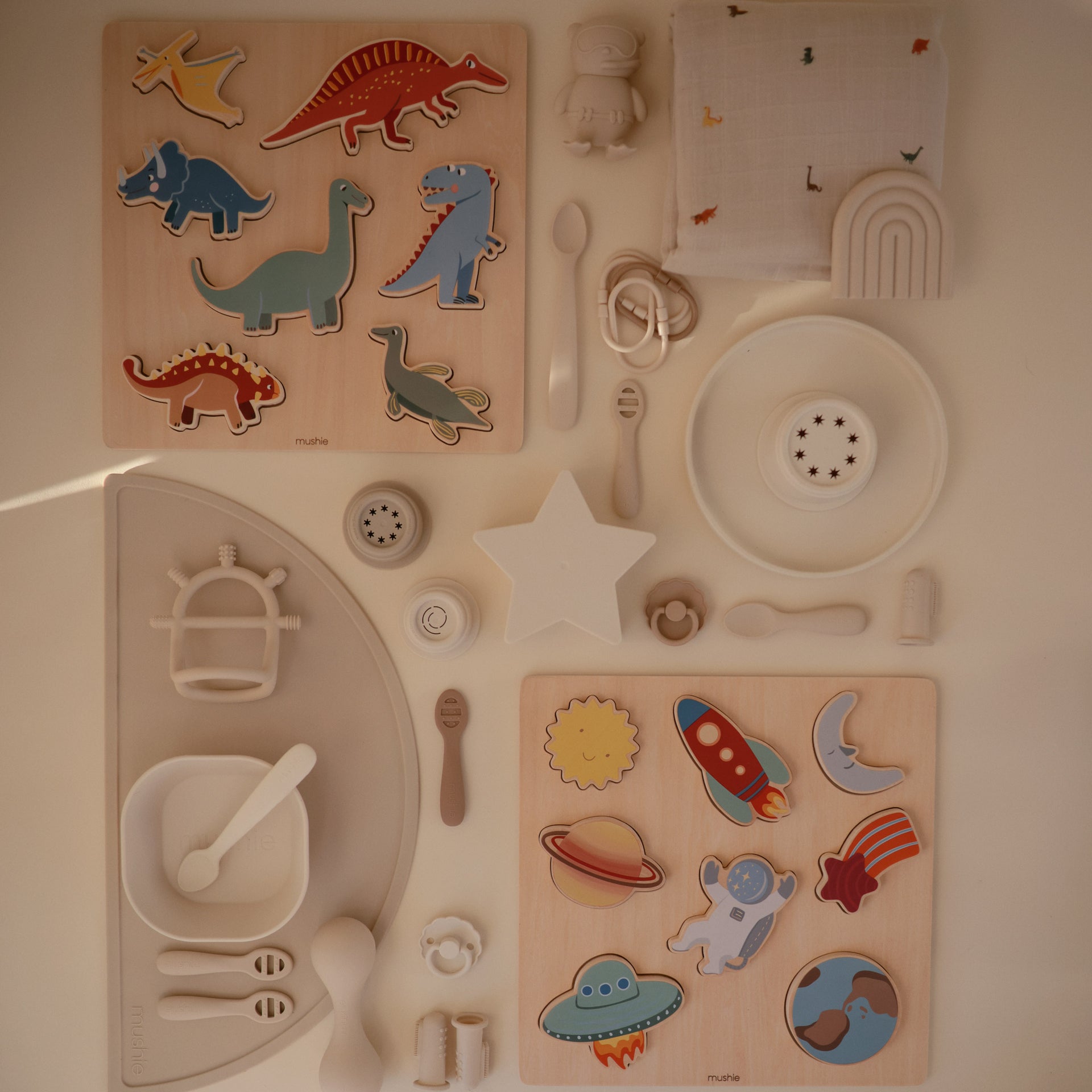 mushie Baby Rainbow Teether