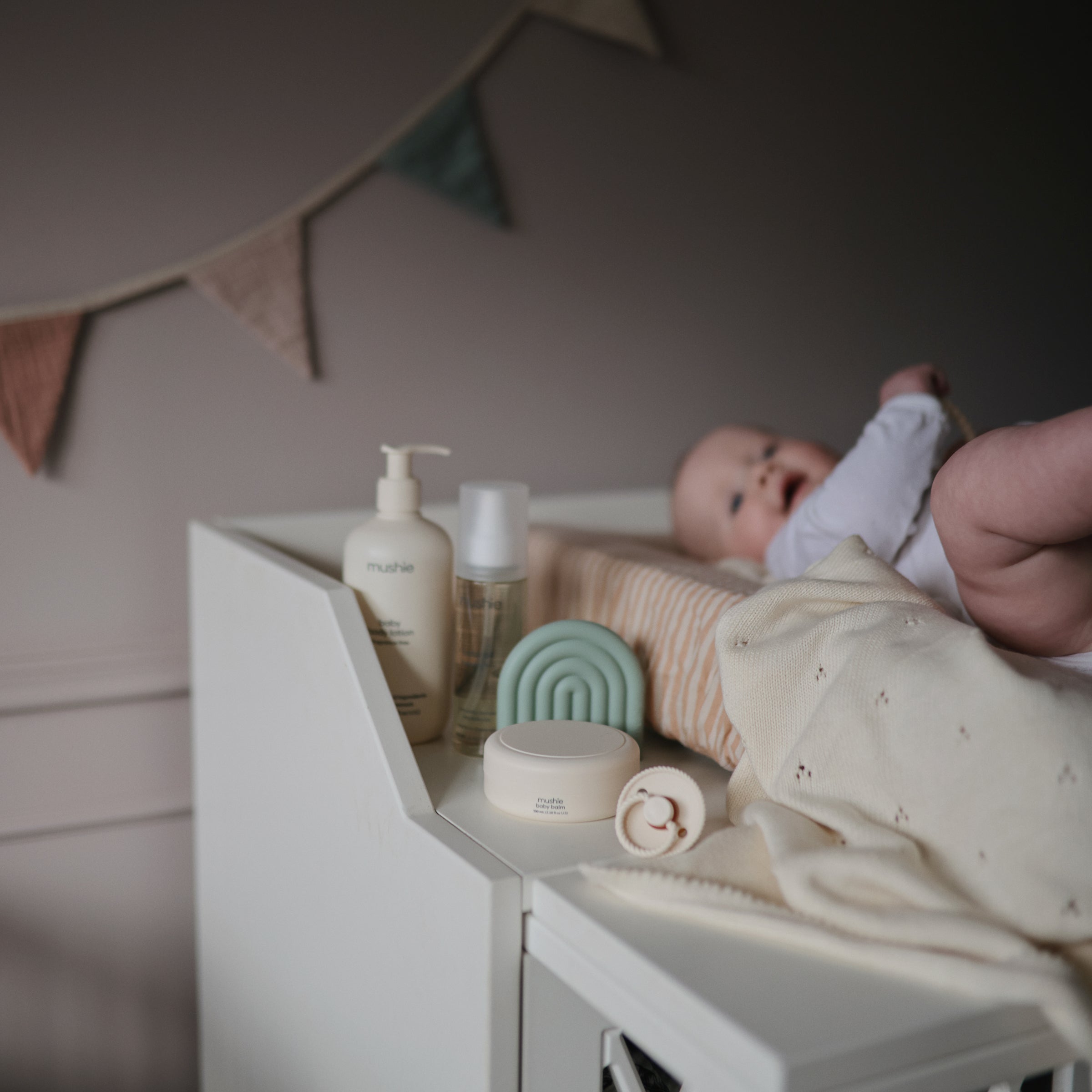 mushie Baby Rainbow Teether – Mushie